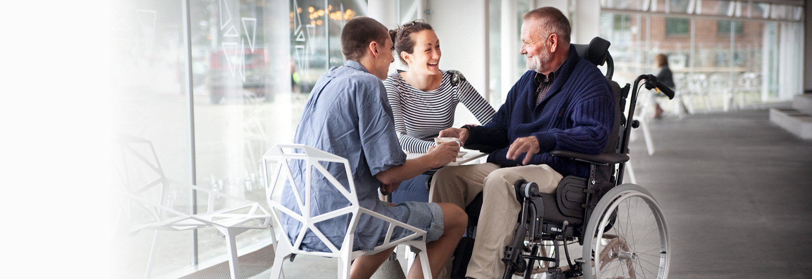 Rea Azalea manual wheelchair - Invacare UK